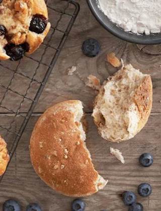 Blåbærmuffins med crumble | Schulstad